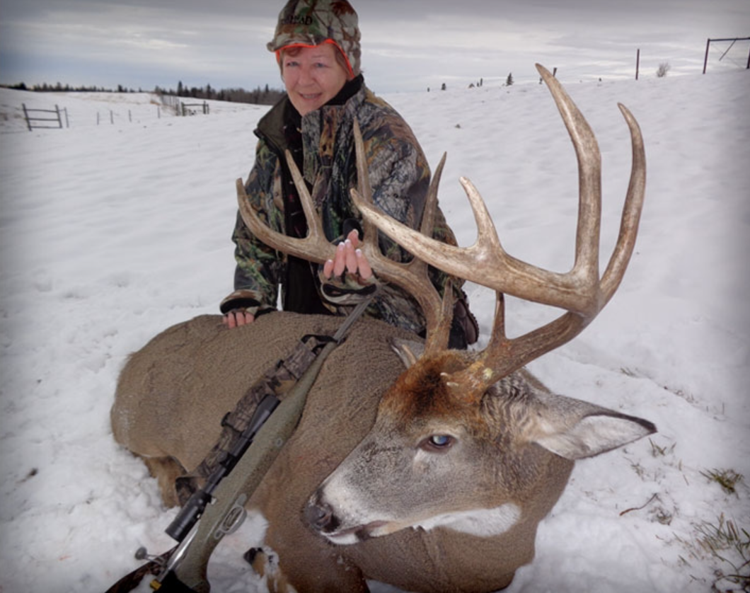 Trophy Whitetail Deer Hunts in Alberta | Canada Whitetail & Mule Deer ...